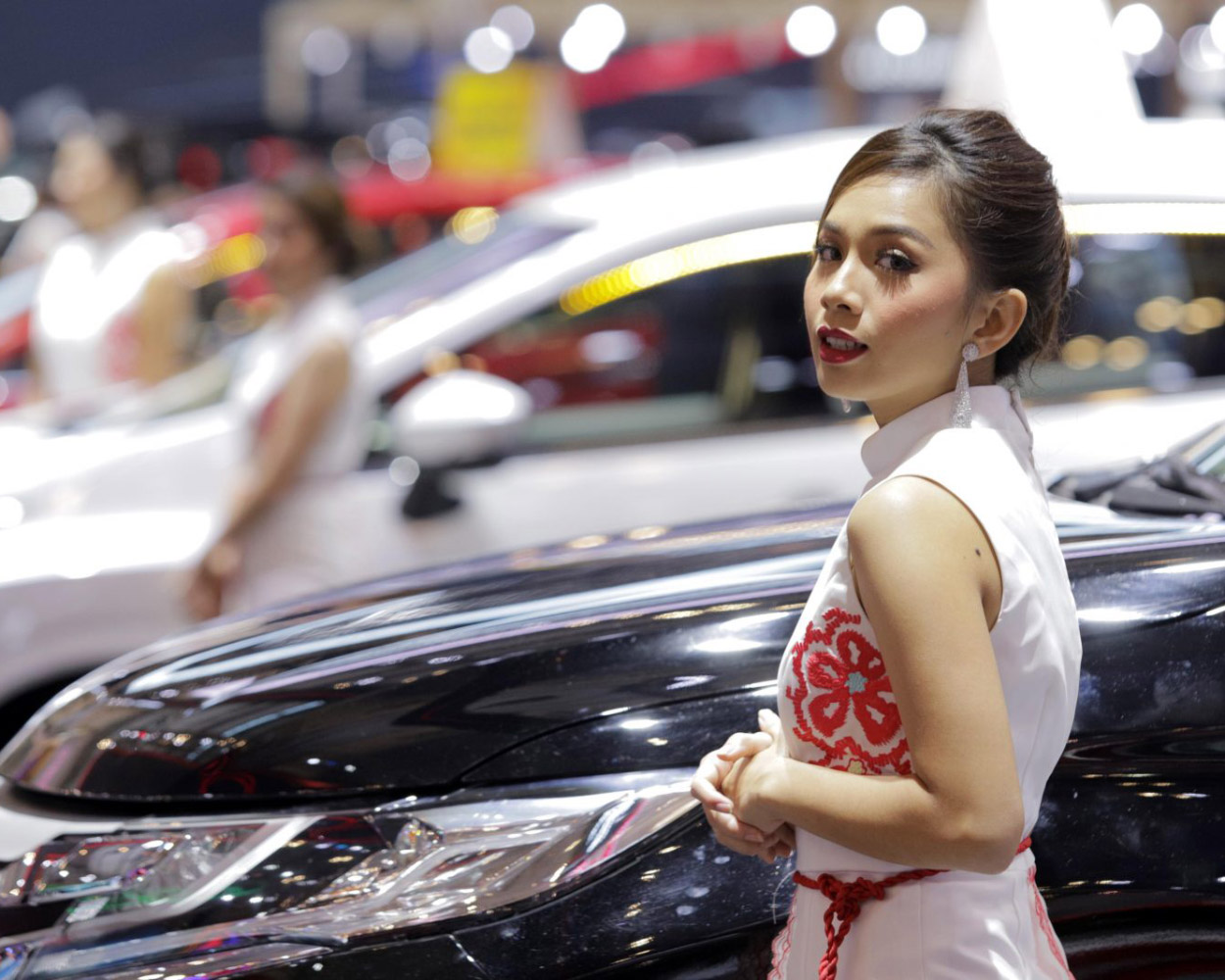 Tips dan Cara Memotret SPG di Ajang Pameran Mobil dan Otomotif - Matamu