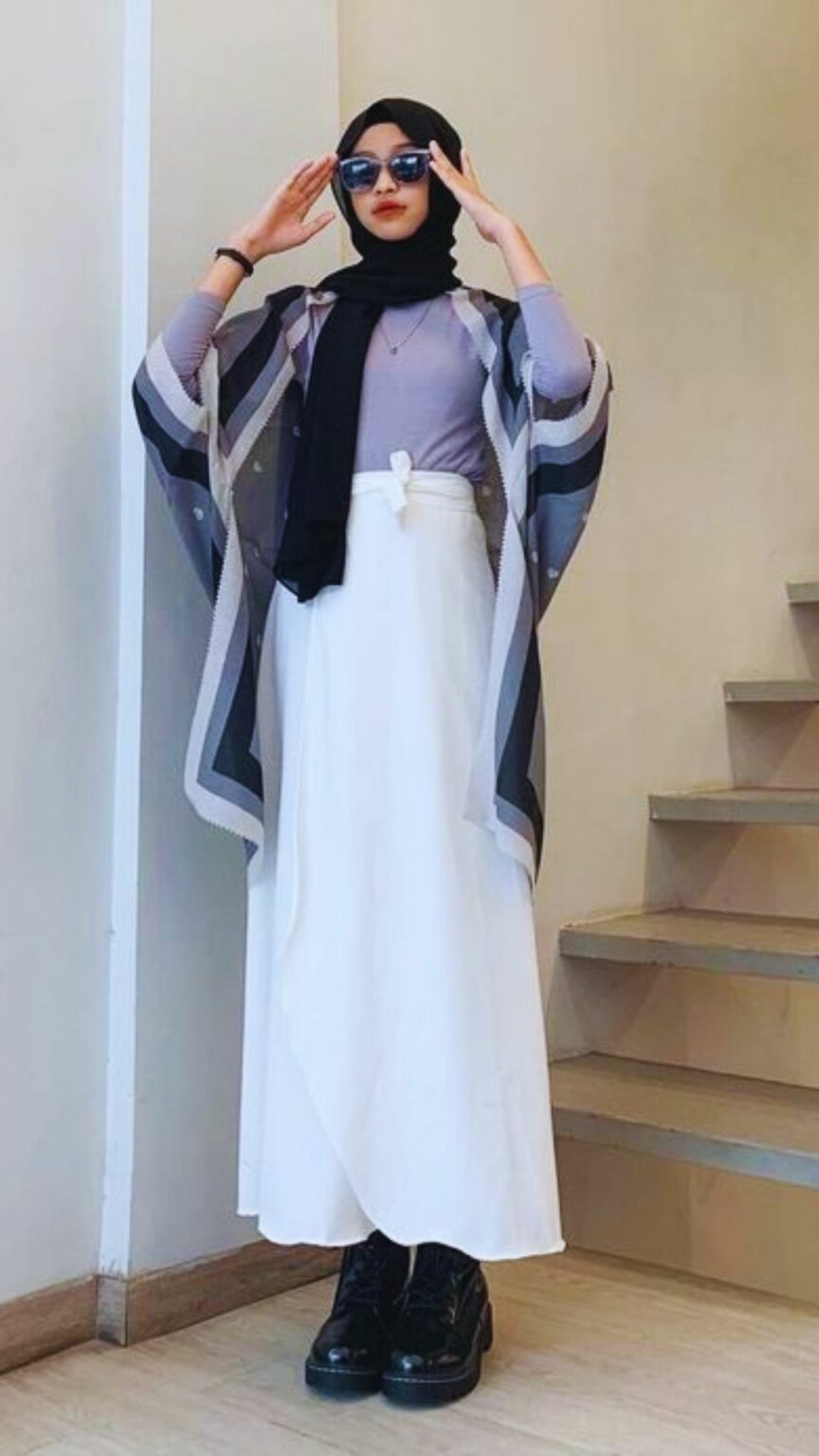 7 Ide OOTD Hijabers Aesthetic Dengan Outer Scarf - Matamu